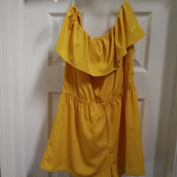 Forever 21 | Pants & Jumpsuits | Forever 2 Romper Strapless Flounced ...